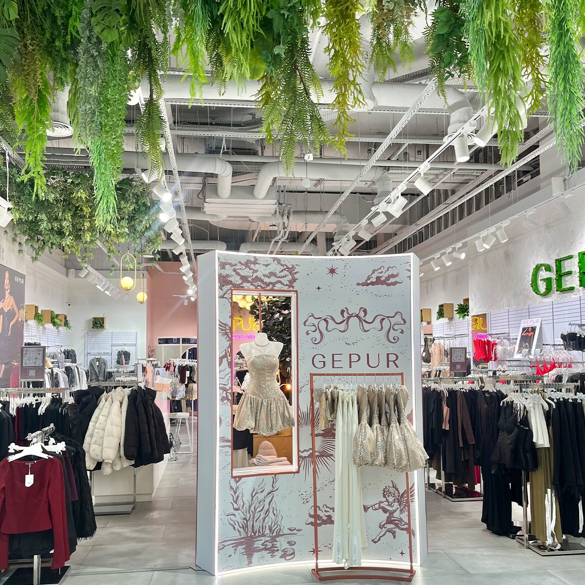 Магазин Gepur у ТРЦ Ocean Plaza Київ